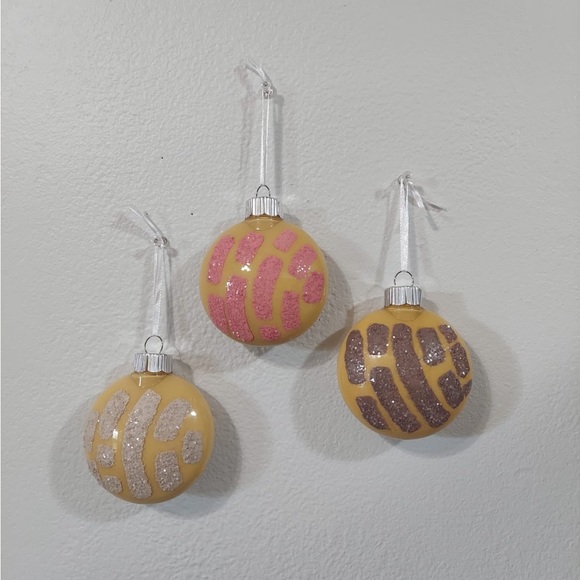 Handmade | Holiday | Concha Mexican Pan Dulce Ornaments | Poshmark